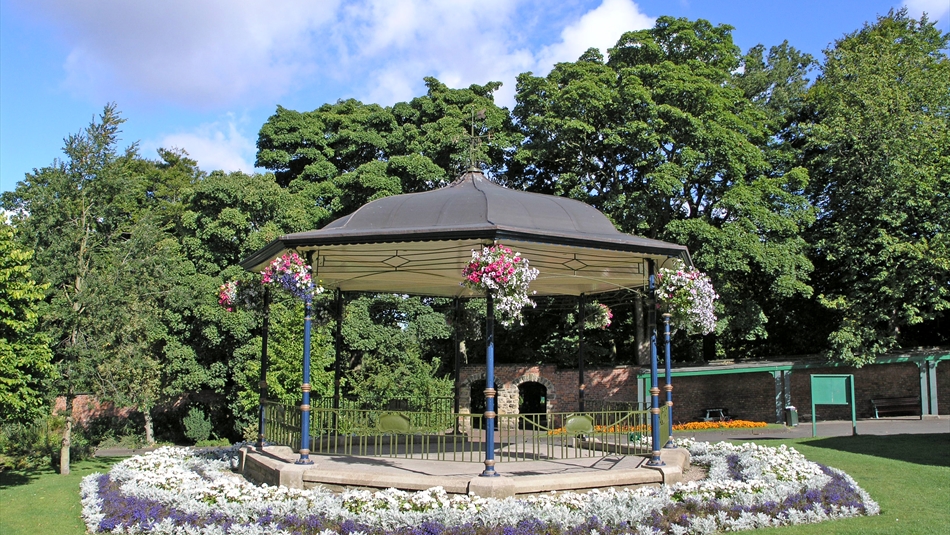 Saltwell Park and Saltwell Towers - Northern Saints